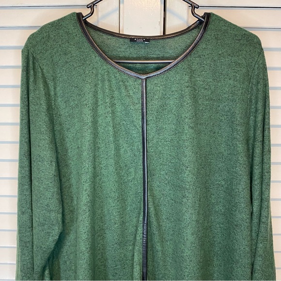 studio 1886 | Tops | Studio 886 Plus Size Top Faux Leather Trim | Poshmark